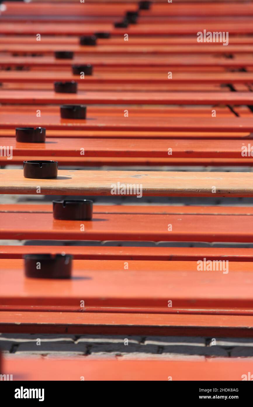 Tables ashtrays in outdoor hi-res stock photography and images - Alamy