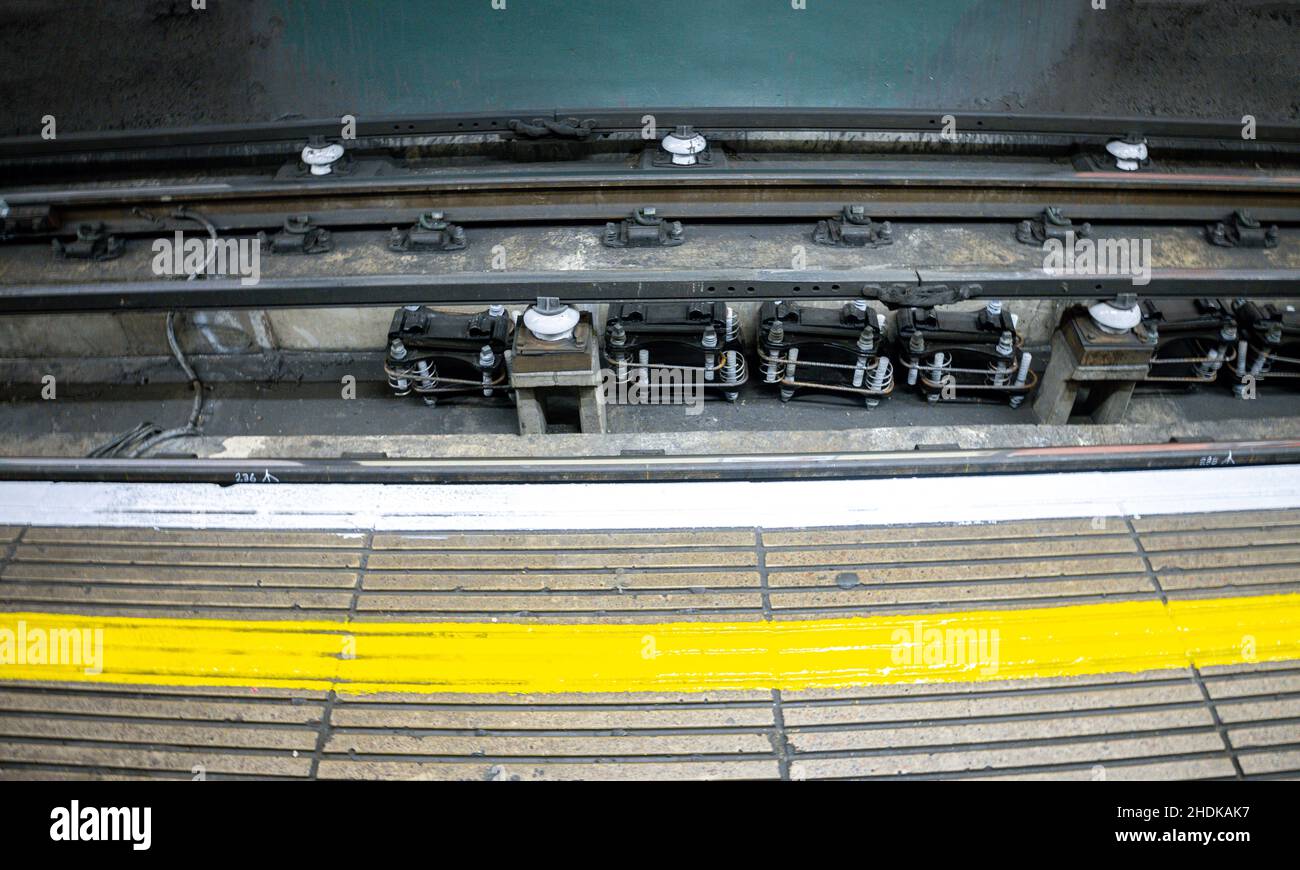 London underground sign blank hi-res stock photography and images - Alamy