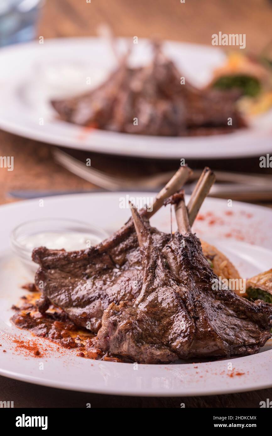 Lambs roasting hi-res stock photography and images - Alamy