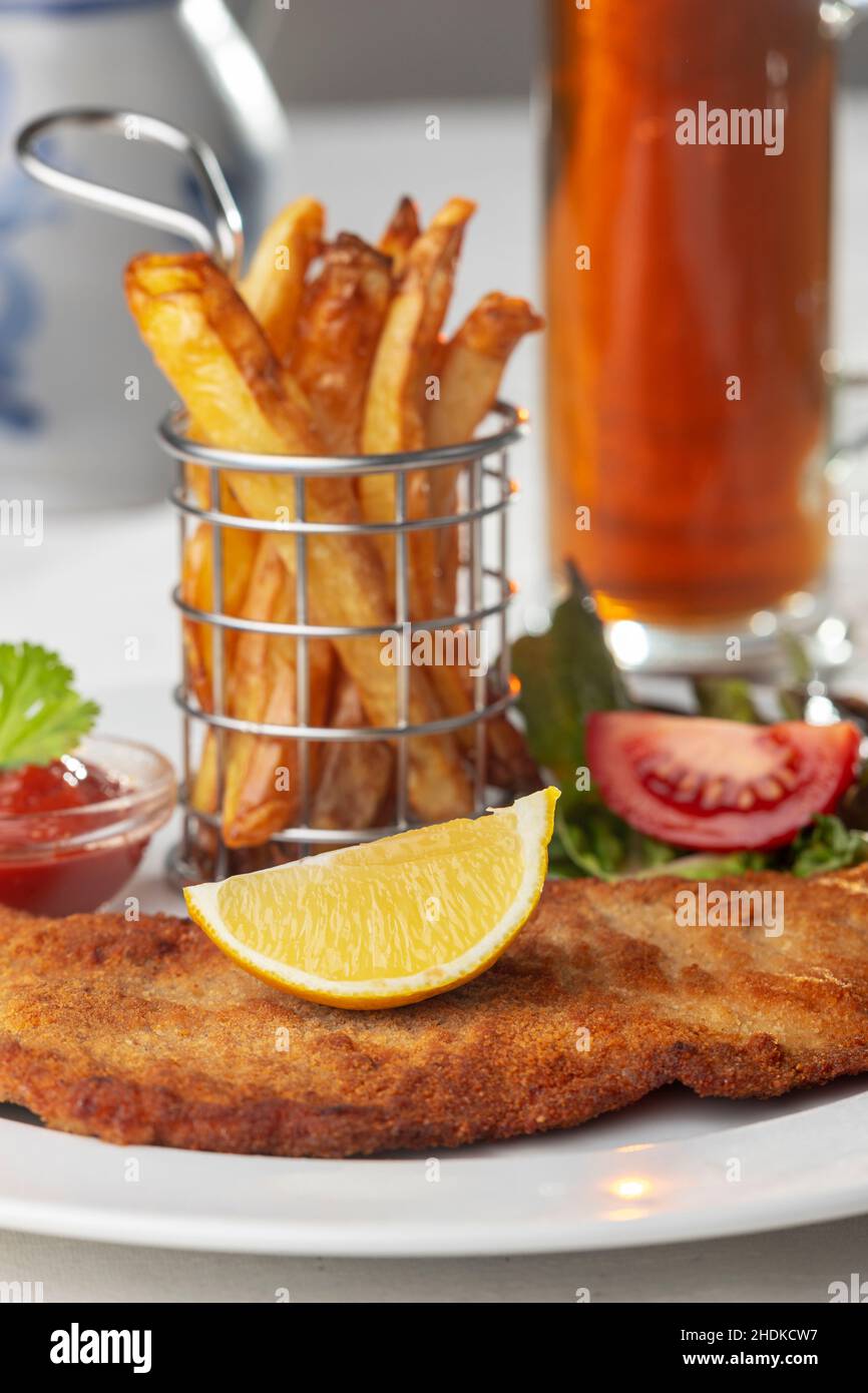 wiener schnitzel, lunch, wiener schnitzels, lunch time Stock Photo - Alamy