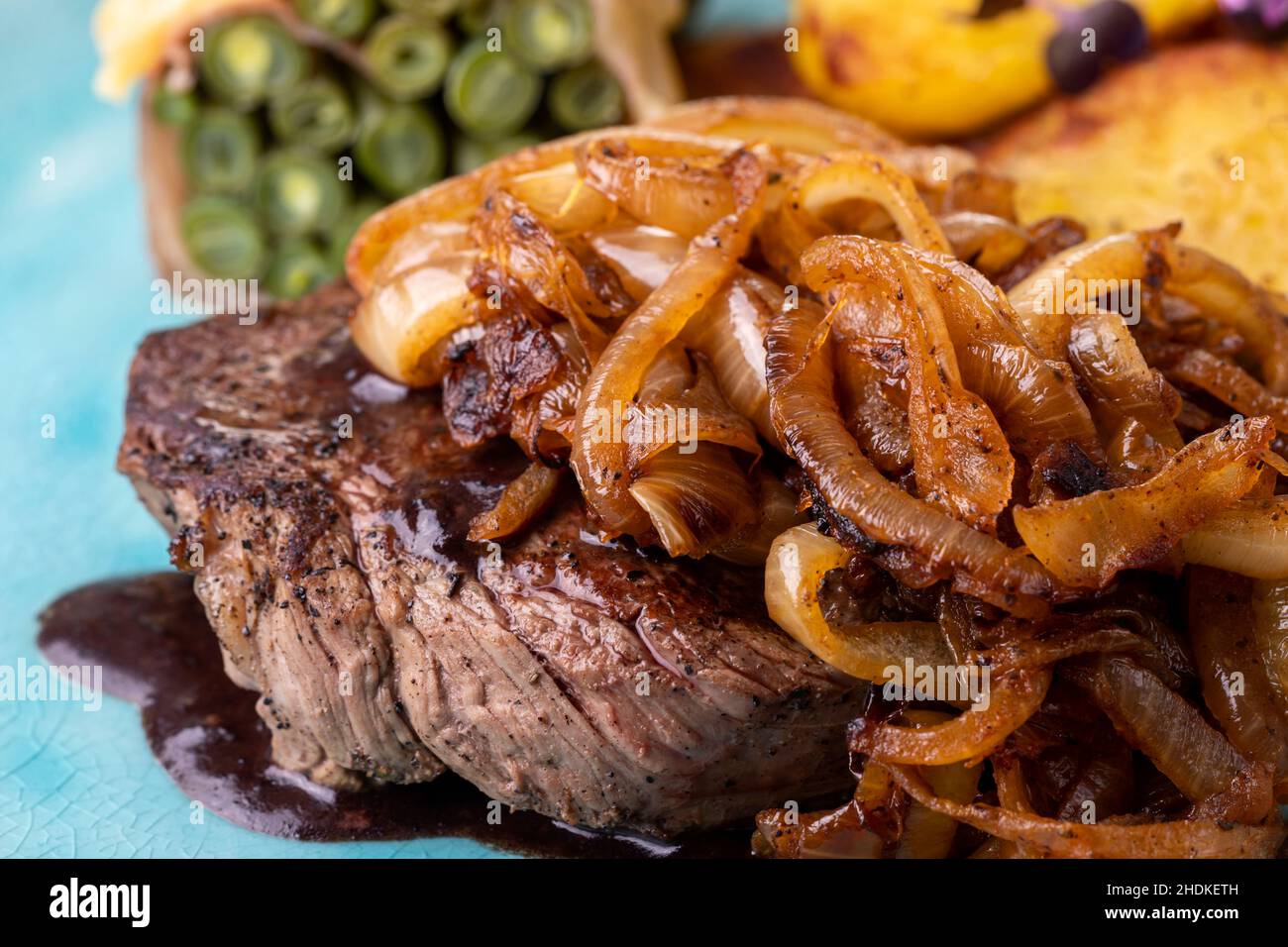 roasted onions, beef fillet, onion roast beef, roasted onion, beef ...