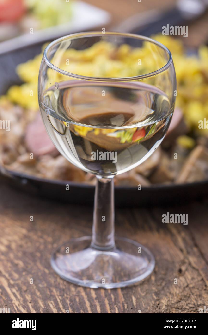 dinner, white wine, dinners, white wines Stock Photo - Alamy