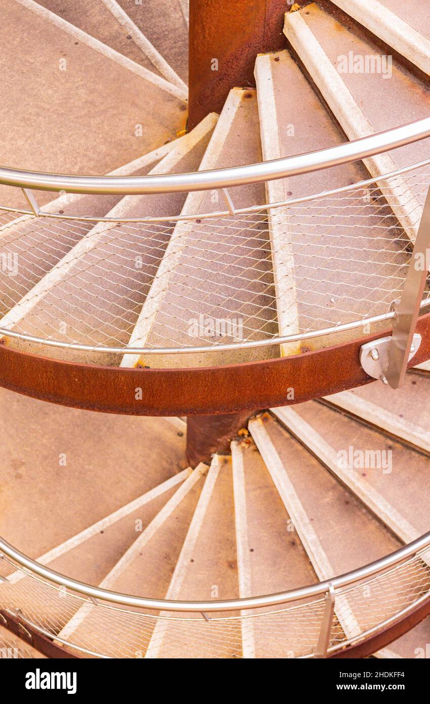 Clever metal structure hi-res stock photography and images - Alamy