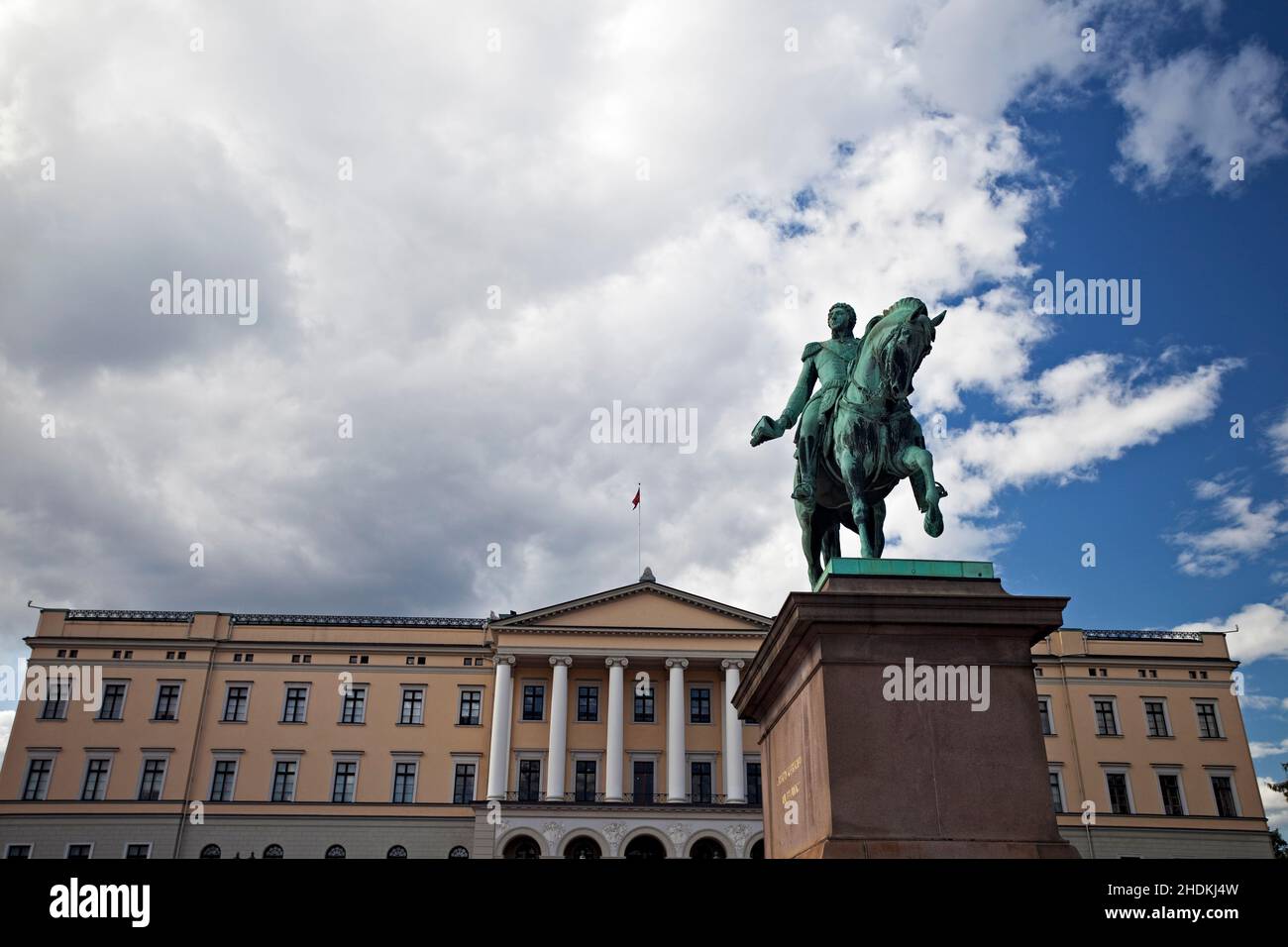 statue, oslo, royal castle, statues, oslo capital, oslos, royal castles ...