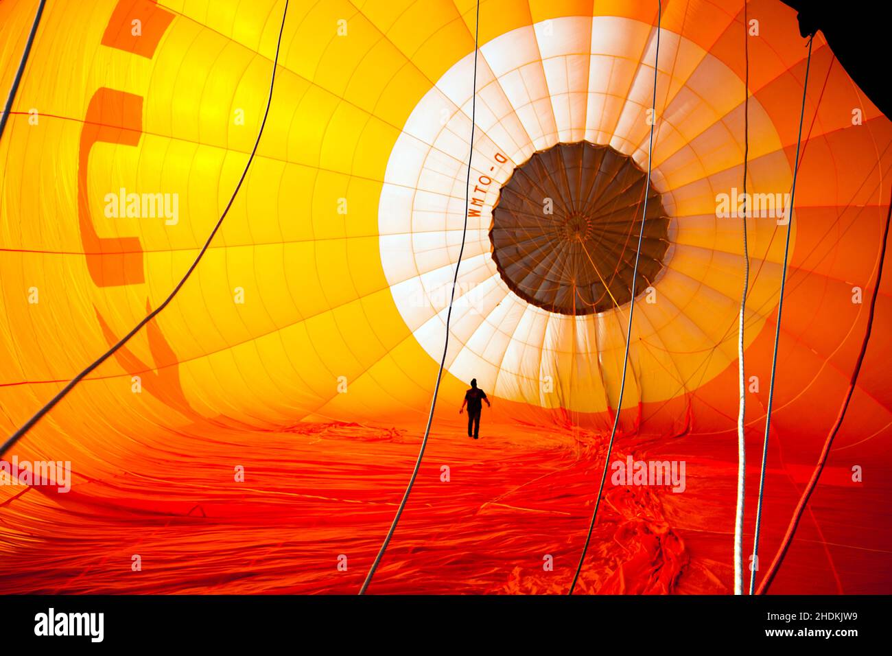 hot air balloon, balloon shell, inspection, hot air balloons, balloons ...