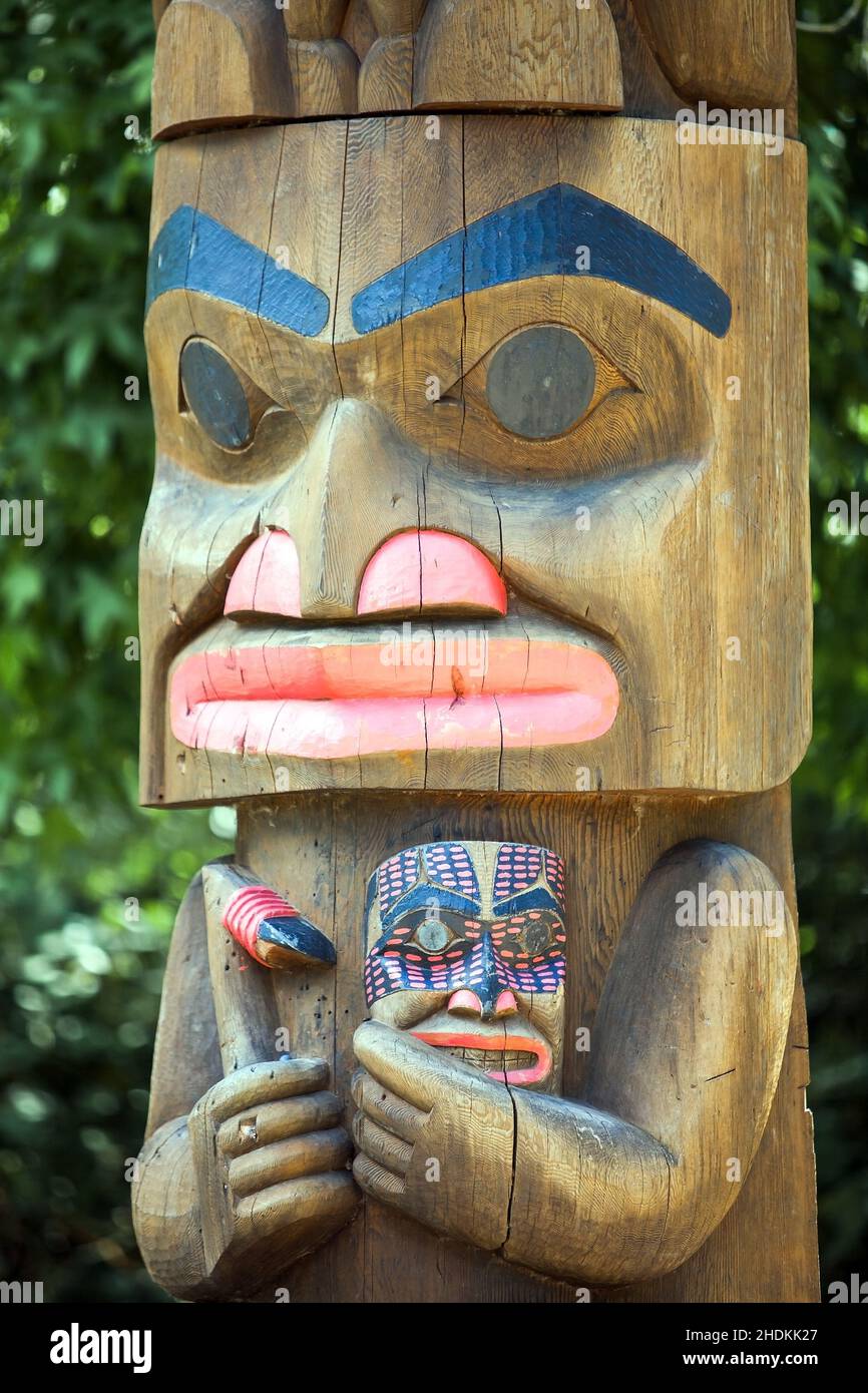 totem pole, totem poles Stock Photo - Alamy