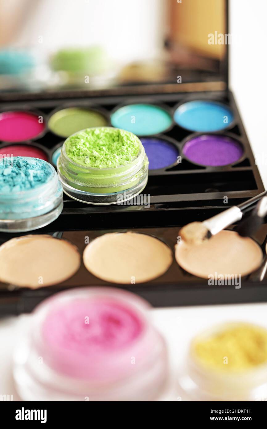 eyeshadow, set, eyeshadows, sets Stock Photo - Alamy