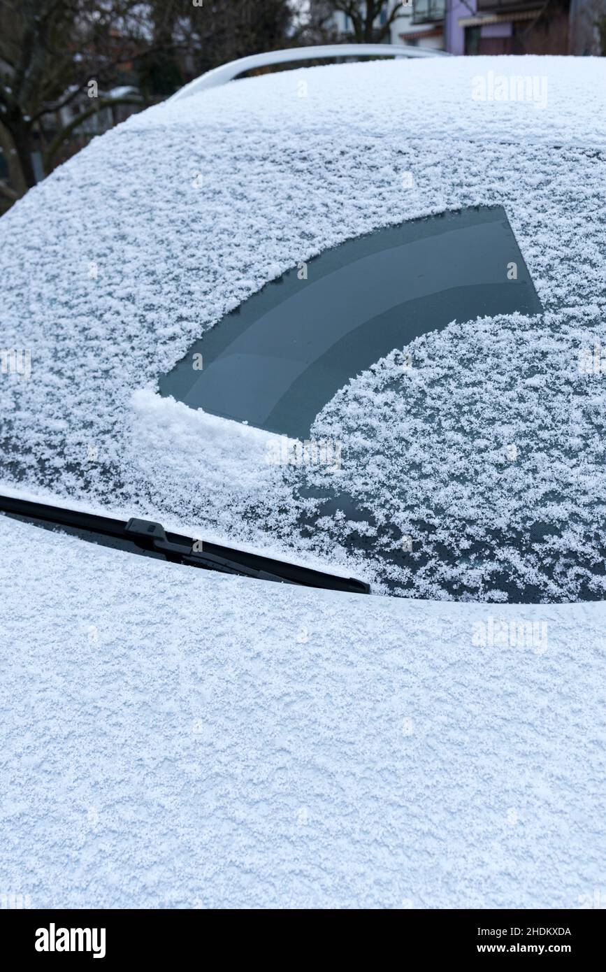 Scraping car windows hi-res stock photography and images - Alamy