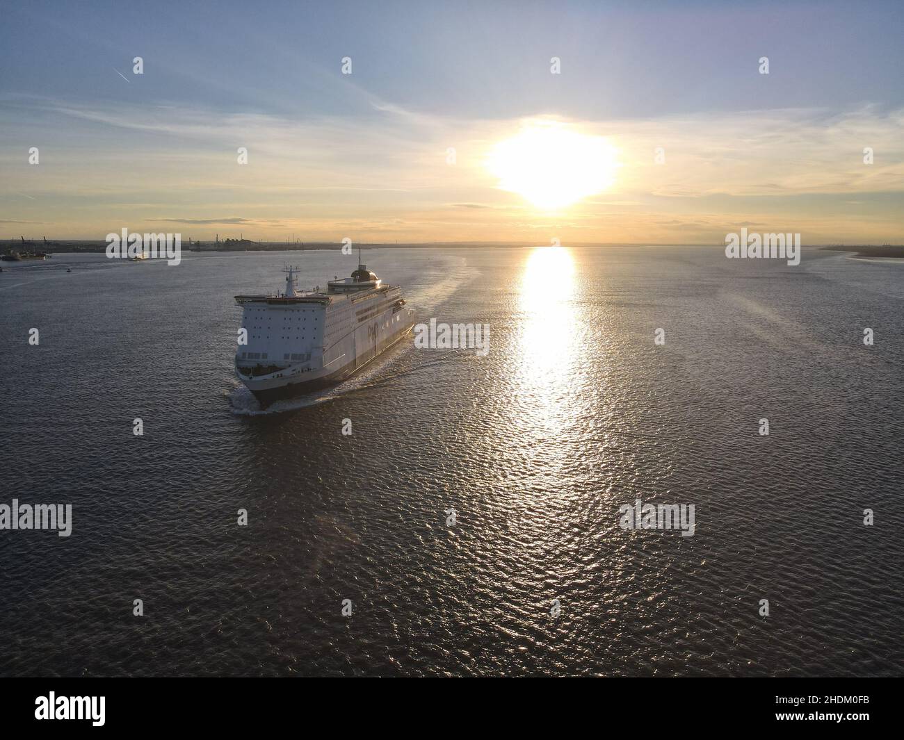 Overhead shot of P&O Ferry on the River Humber leaving Hull for The ...