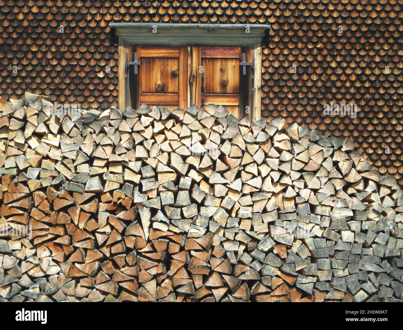 Piles of shingle hi-res stock photography and images - Alamy