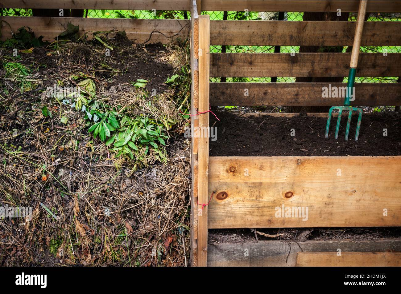 compost, compost heap, composts, compost heaps Stock Photo - Alamy