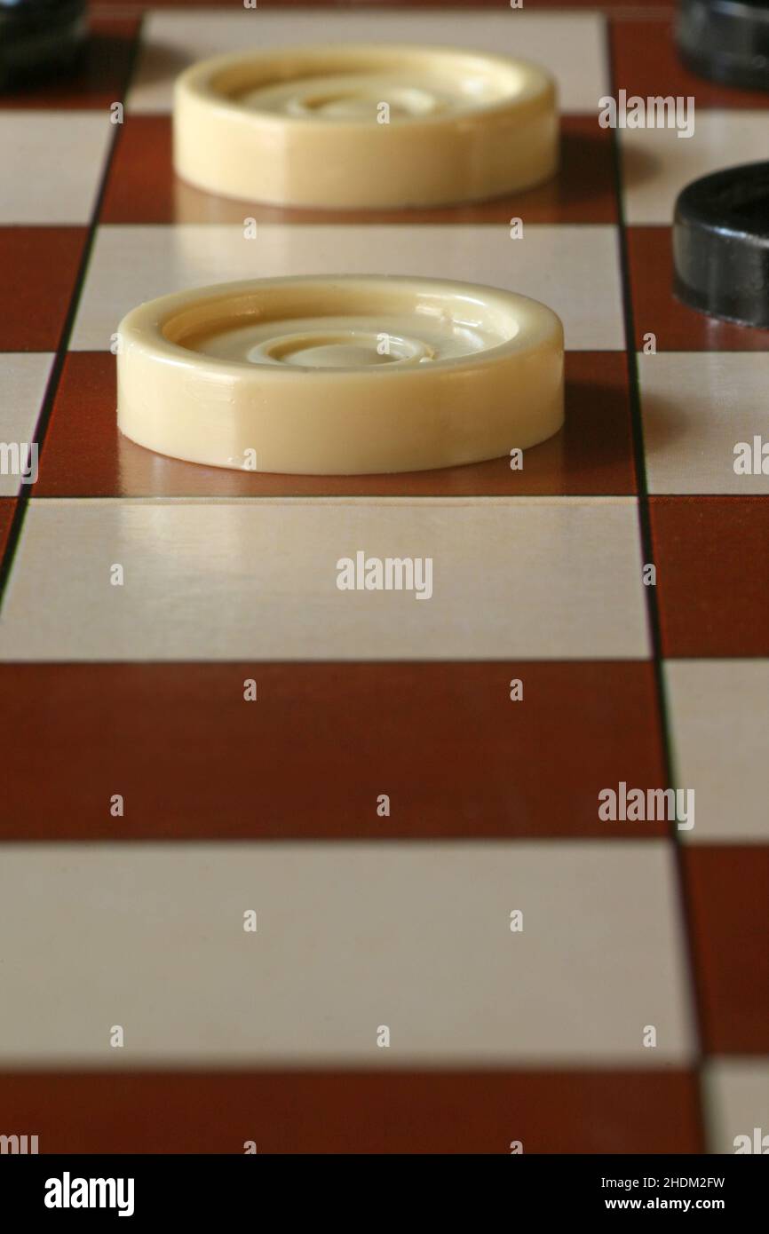 Draughts hi-res stock photography and images - Alamy