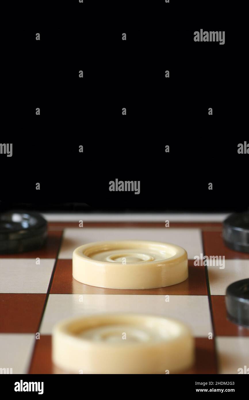 Draughts hi-res stock photography and images - Alamy