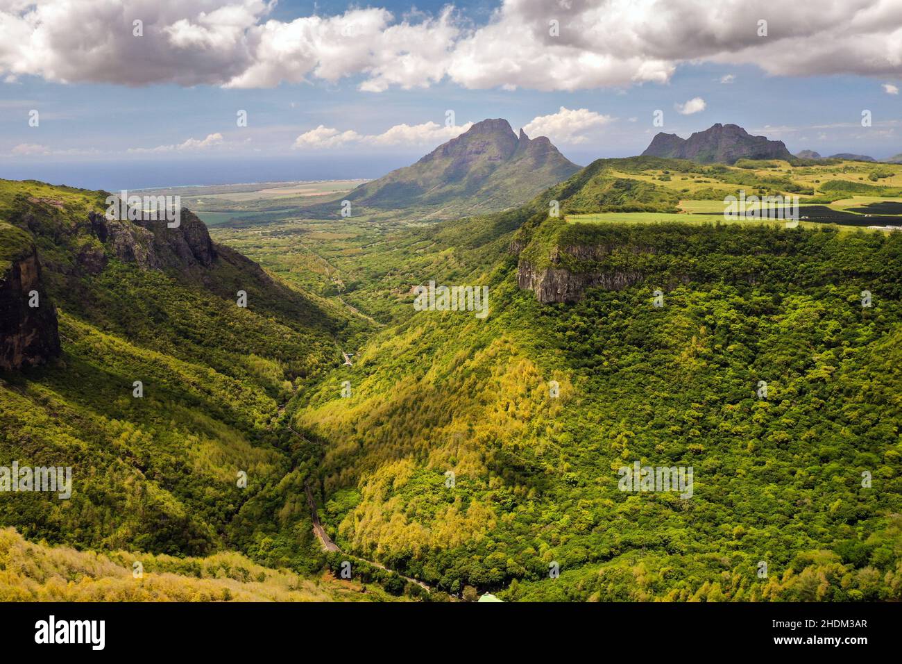 Mountain Landscape of the gorge on the island of Mauritius, Green ...