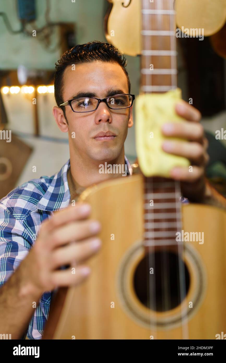 guitar, instrument maker, guitar builder, guitars, instrument makers ...