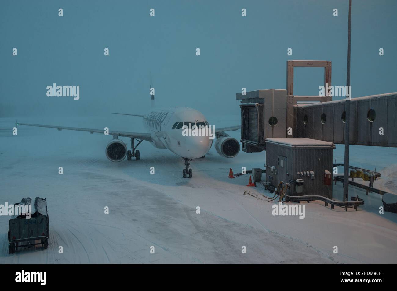 airplane, airport, snowy, airplanes, plane, planes, airports, snowies ...