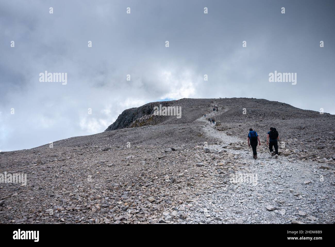 Ben nevis hikers hi-res stock photography and images - Alamy