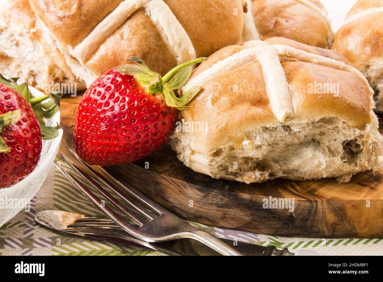 hot cros bun, hot cross bun, hot cros buns Stock Photo - Alamy