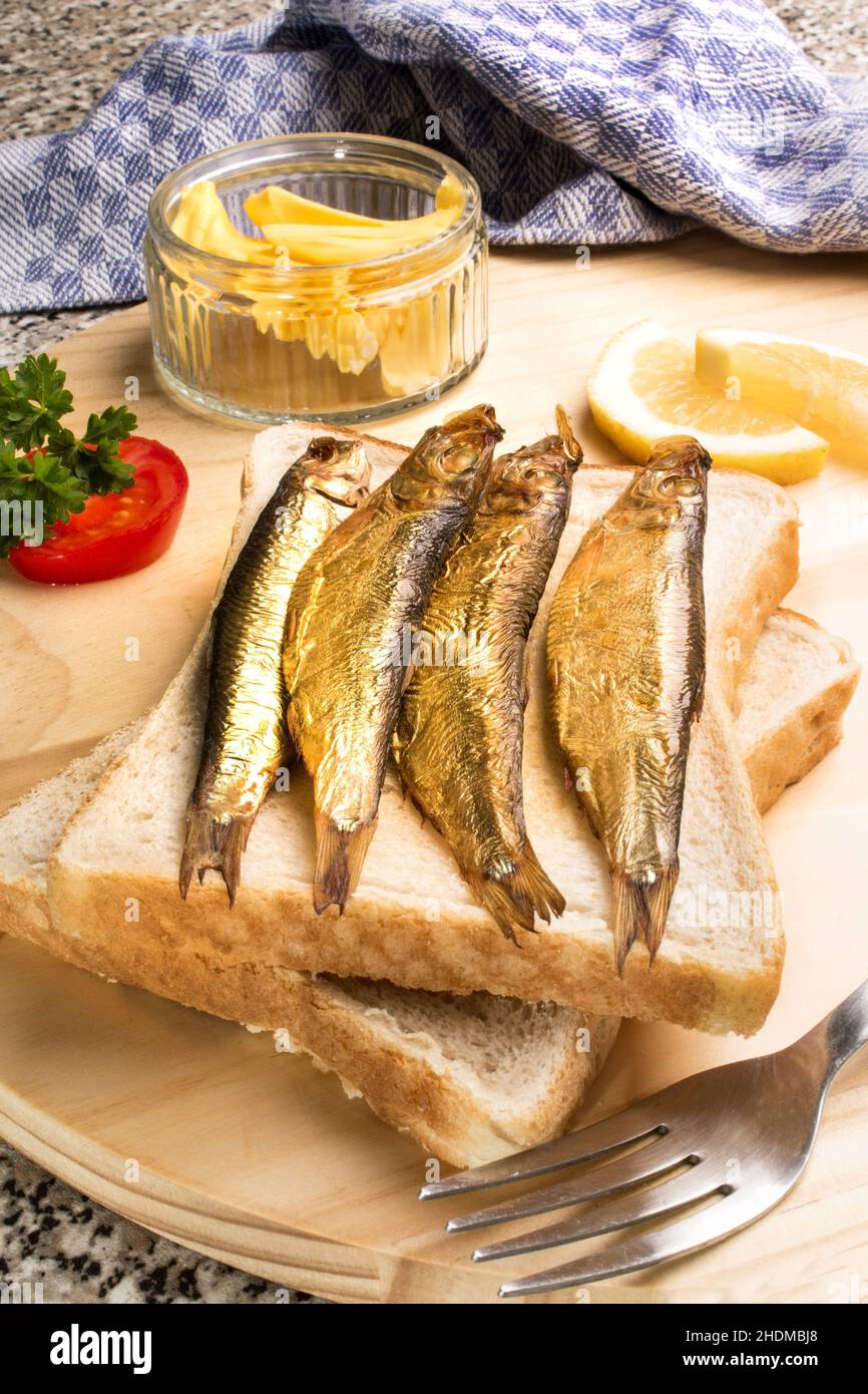 smoked fish, sprat, kippers, sprats Stock Photo - Alamy