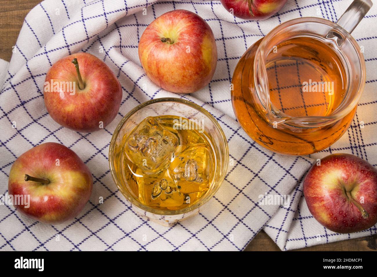 Home made apple juice hi-res stock photography and images - Alamy