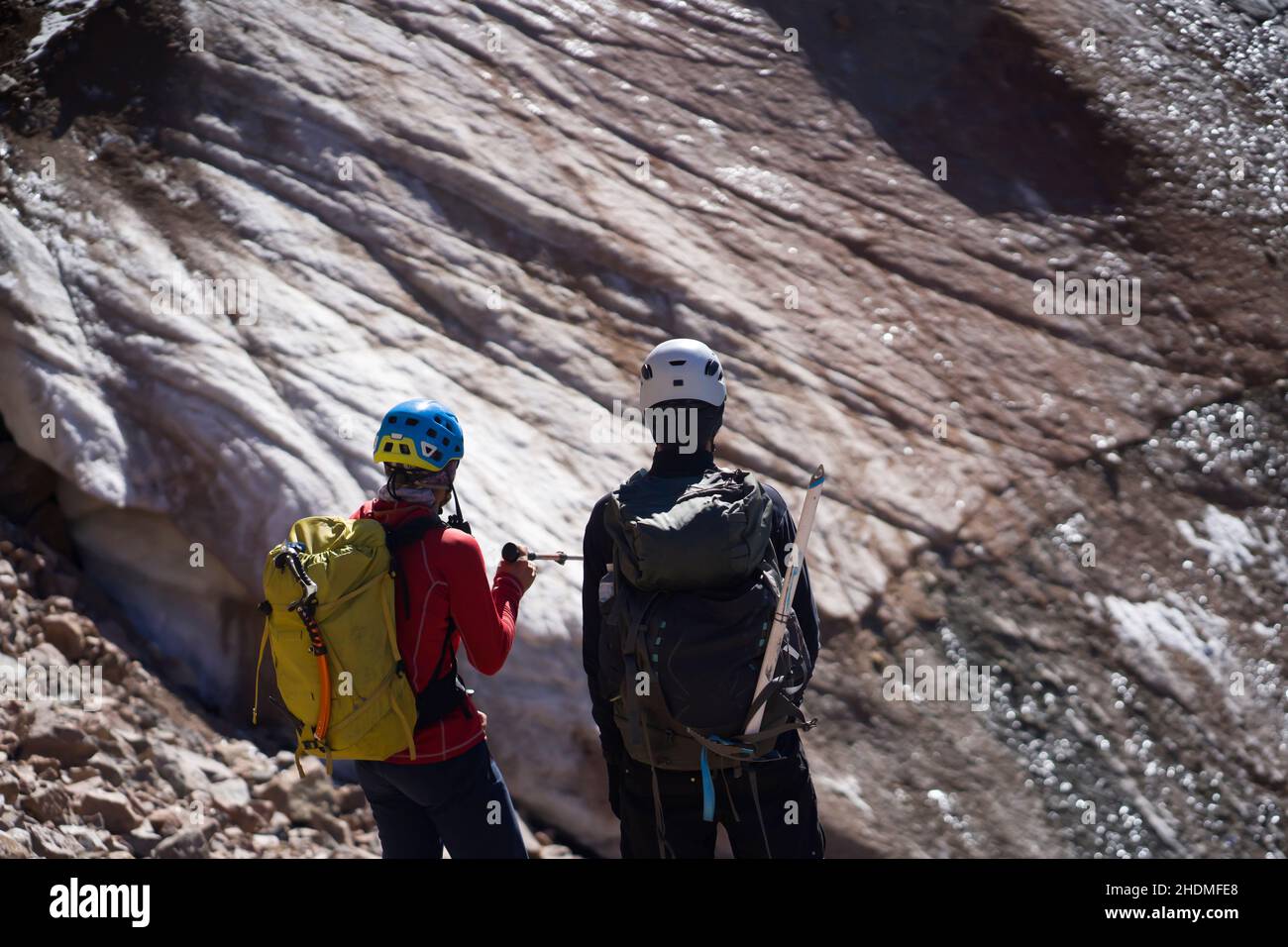 Climber rock climbs top hi-res stock photography and images - Alamy