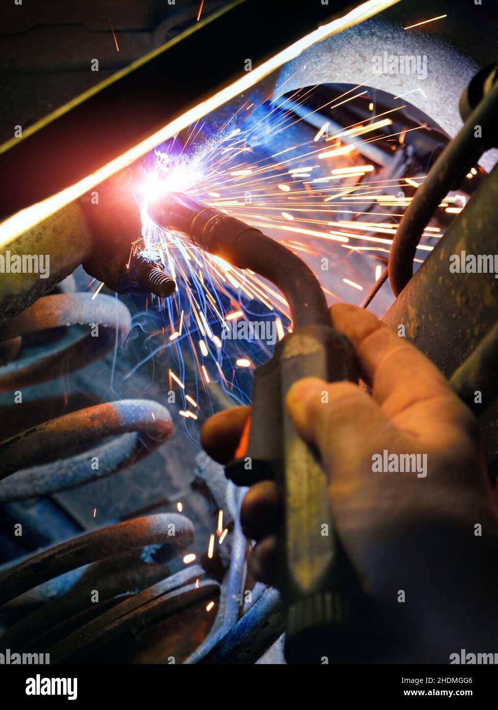 Car mechanics welding hi-res stock photography and images - Alamy