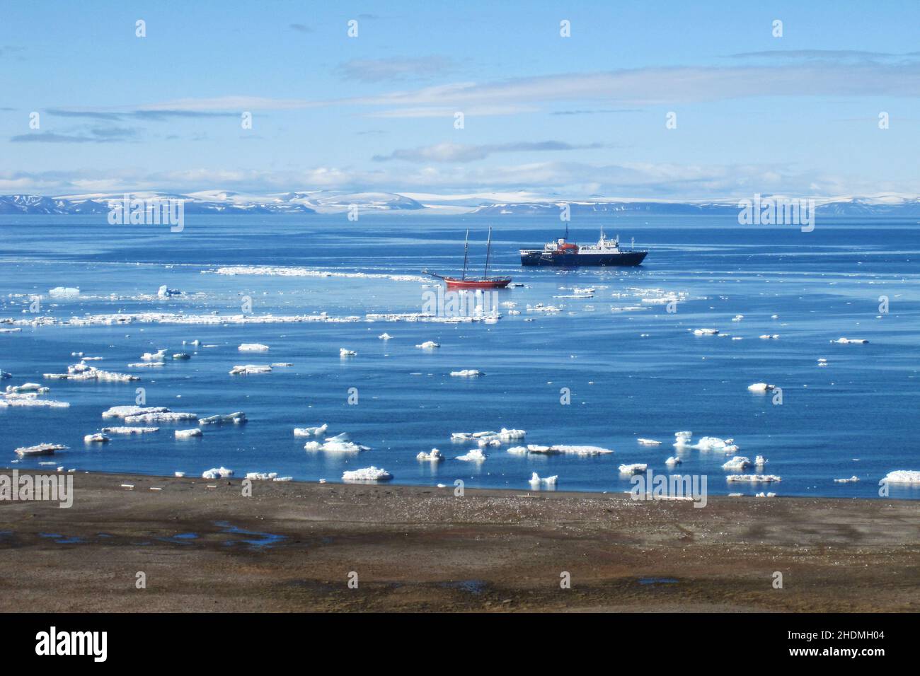 ships, svalbard islands, ship Stock Photo - Alamy