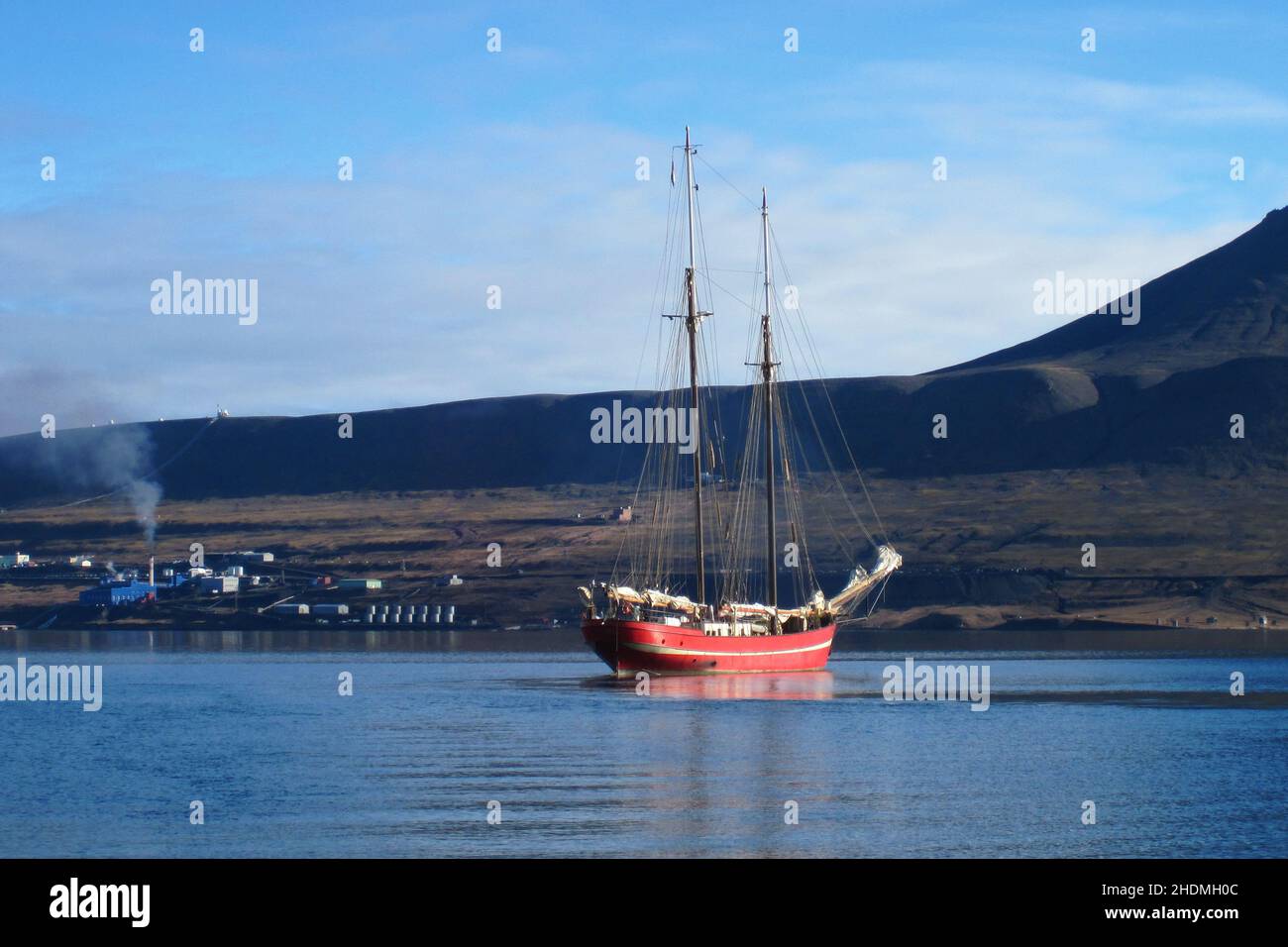 Norway’s svalbard islands hi-res stock photography and images - Alamy