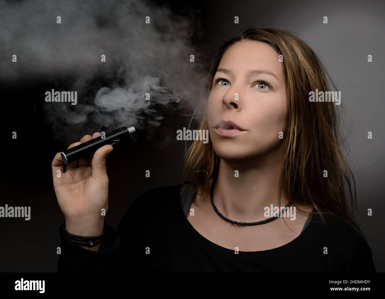 smoker, e zigarette, smokers Stock Photo - Alamy