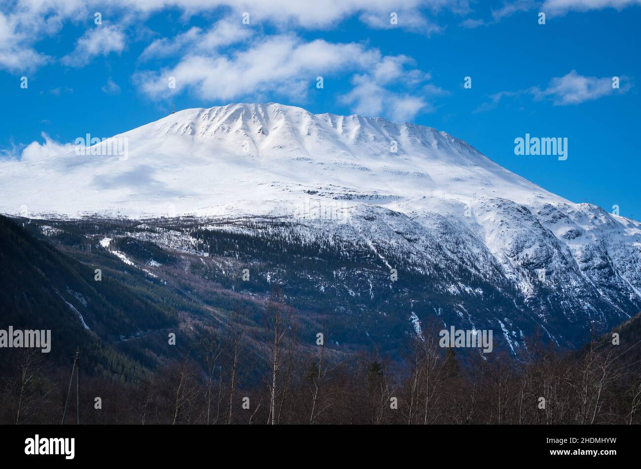 Natur fjell hi-res stock photography and images - Alamy