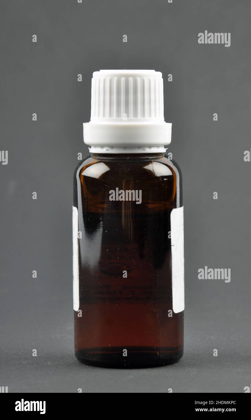 Tincture bottle hi-res stock photography and images - Alamy