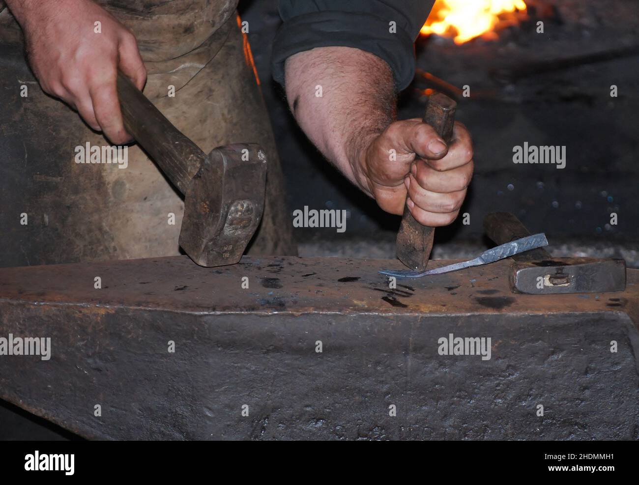 Blacksmith blacksmiths hi-res stock photography and images - Alamy