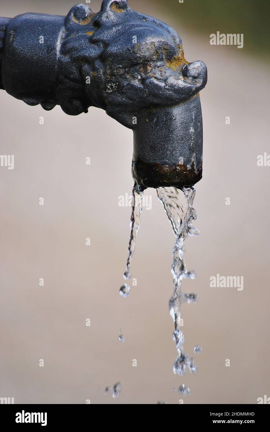 Antiques faucet hi-res stock photography and images - Alamy