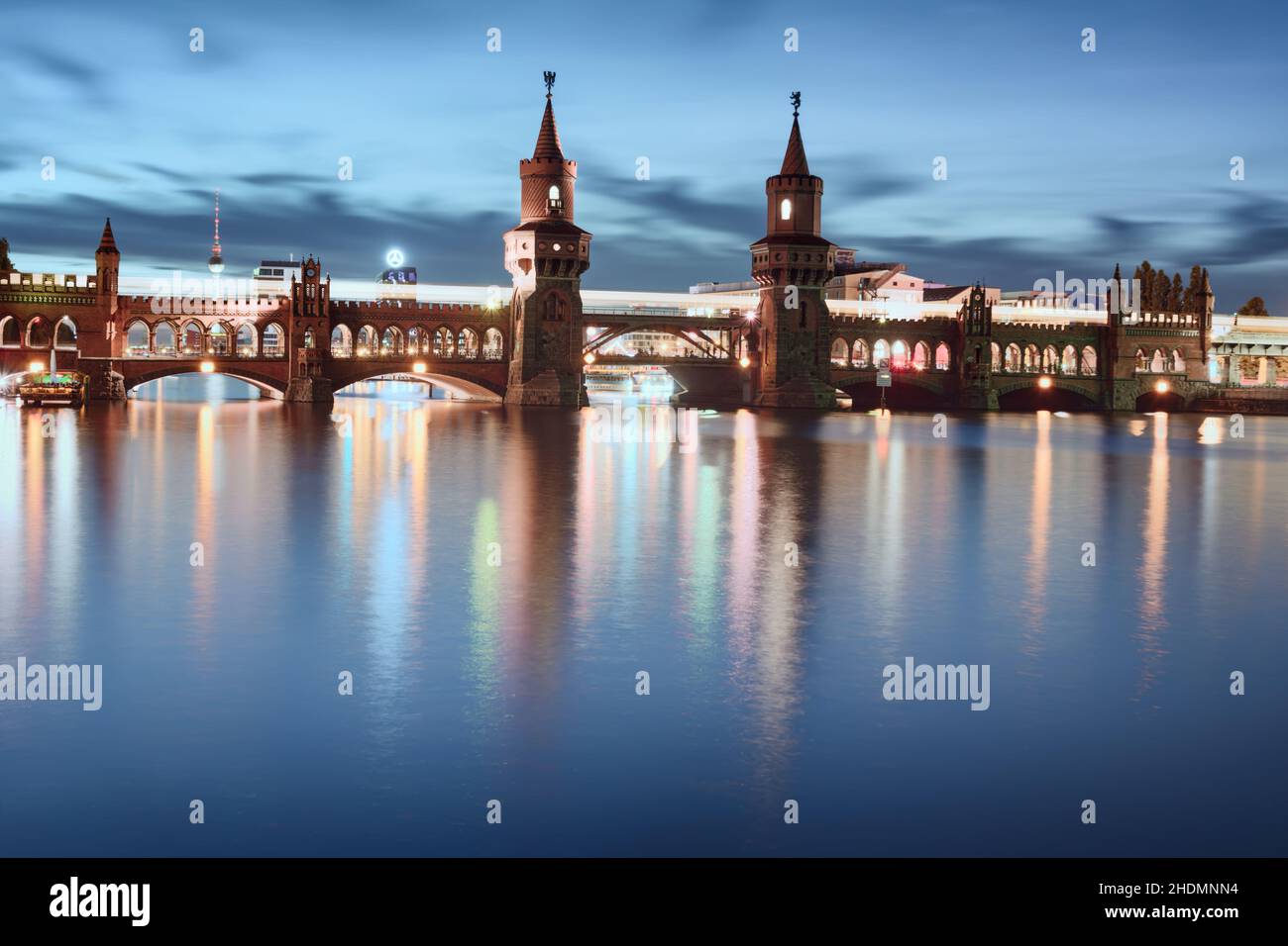 berlin, oberbaumbruecke, oberbaumbrueckes Stock Photo - Alamy