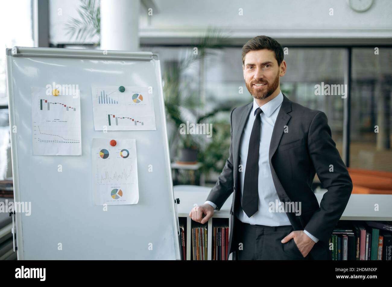 Engineer whiteboard hi-res stock photography and images - Alamy