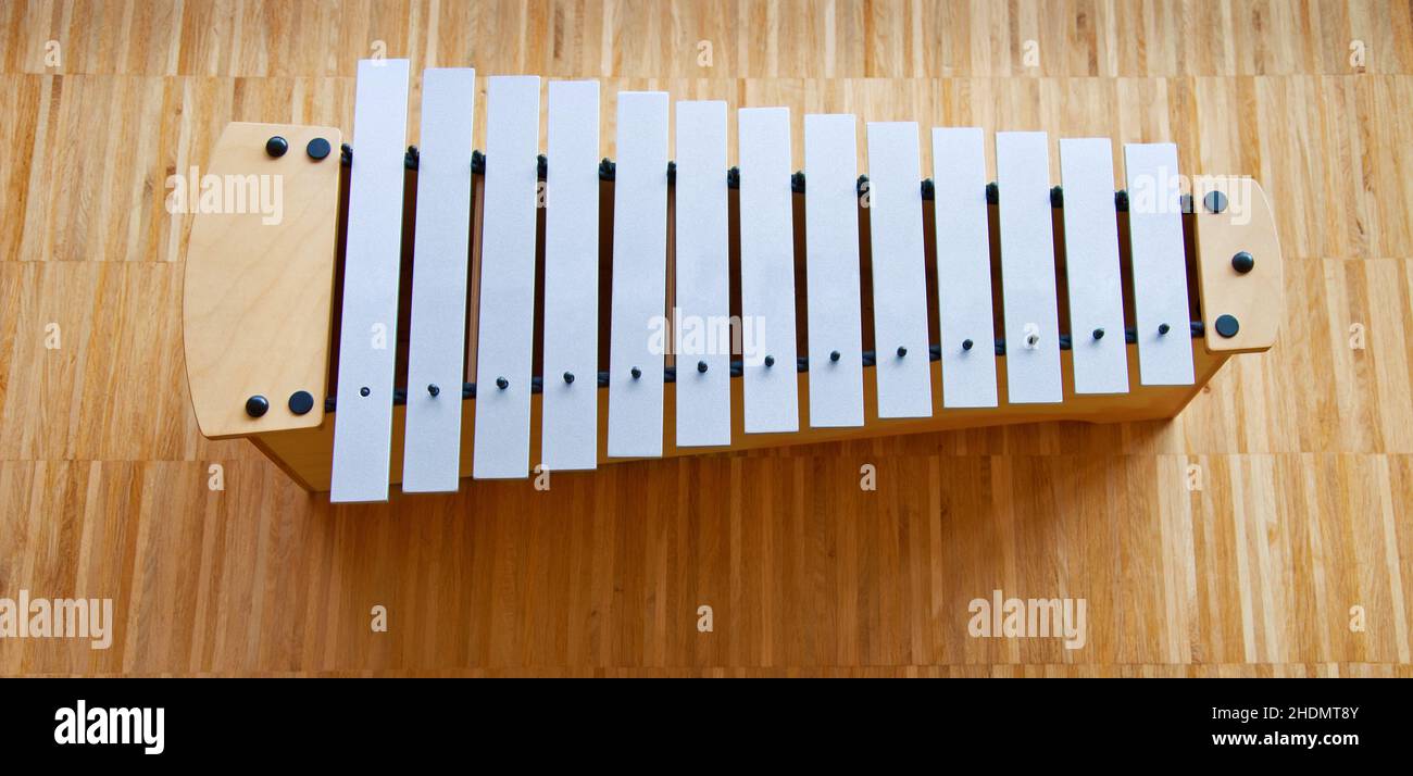 Xylophones hi-res stock photography and images - Alamy