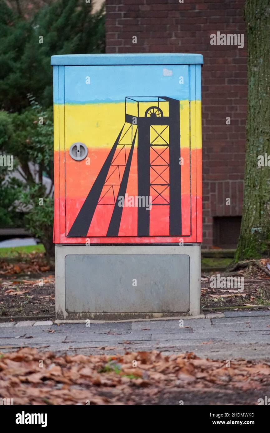 Street electricity box hi-res stock photography and images - Alamy