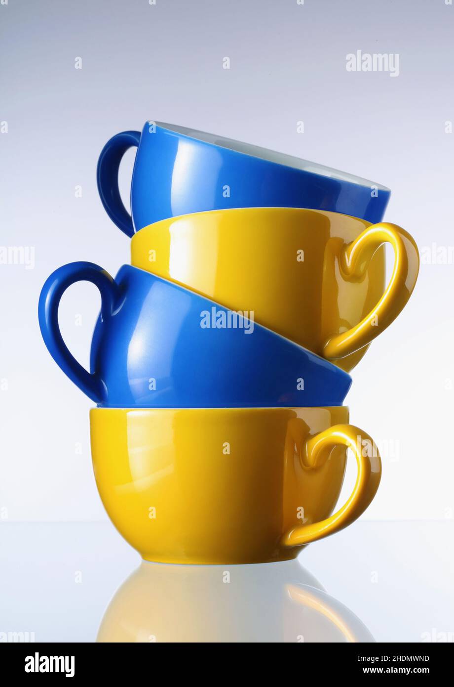 Vertical shot cup coffee hi-res stock photography and images - Alamy