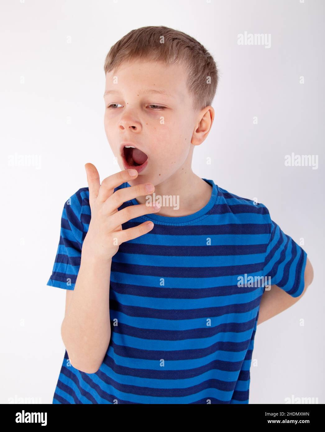 boy, tired, yawning, boys, tireds Stock Photo - Alamy