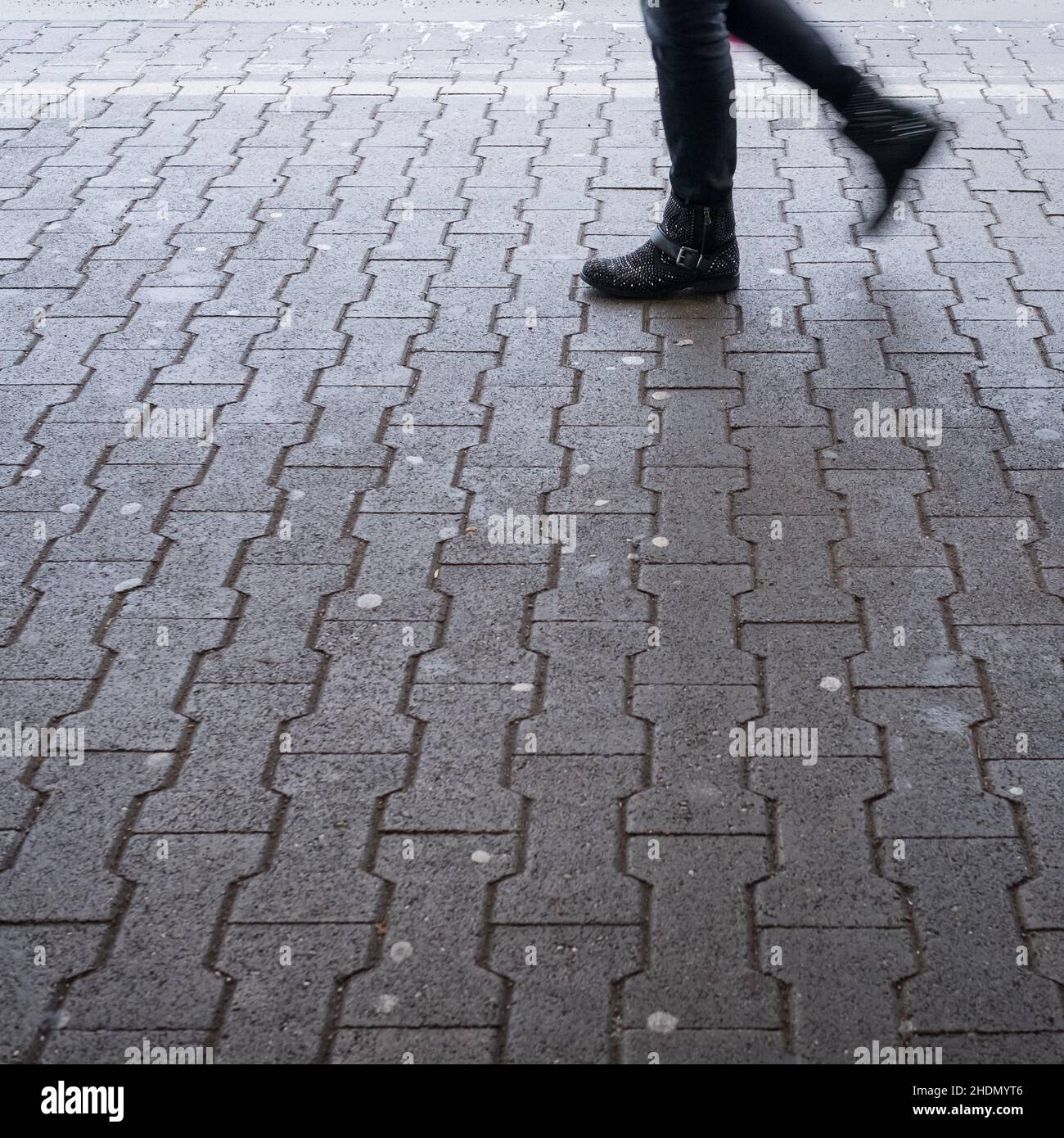 Female pedestrian hi-res stock photography and images - Alamy