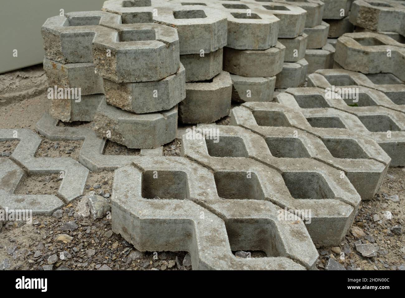 Grid blocks, Grass grid blocks Stock Photo - Alamy