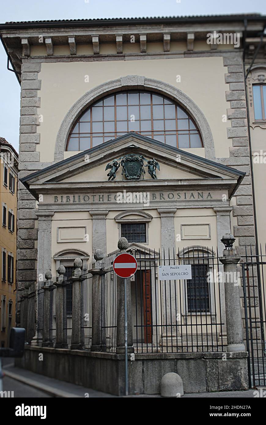 Biblioteca ambrosiana milan hi-res stock photography and images - Alamy