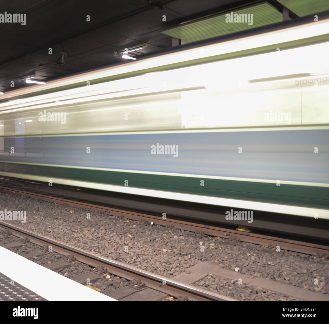 transport & traffic, blurred motion, railroad station, platform ...