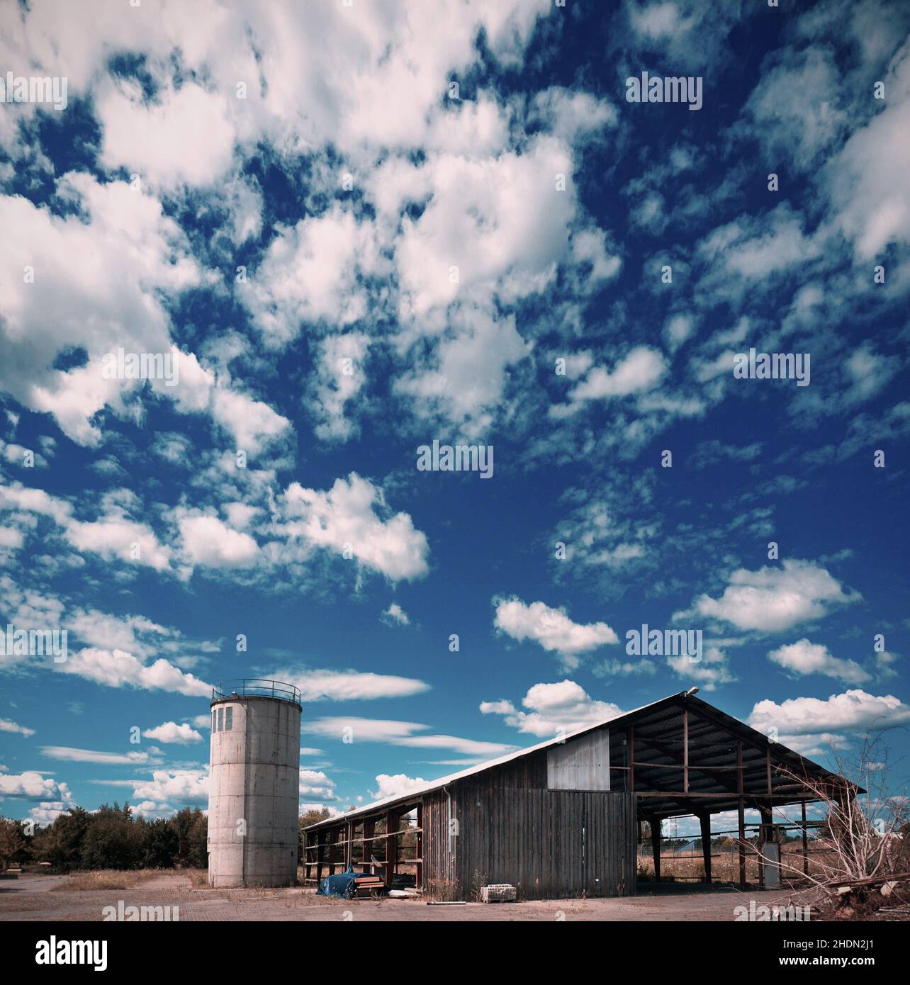 silo, warehouse, silos, warehouses Stock Photo - Alamy
