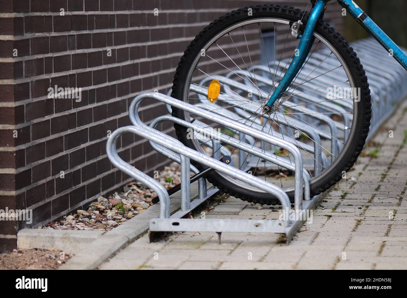 bicycle rack, bicycle racks Stock Photo - Alamy