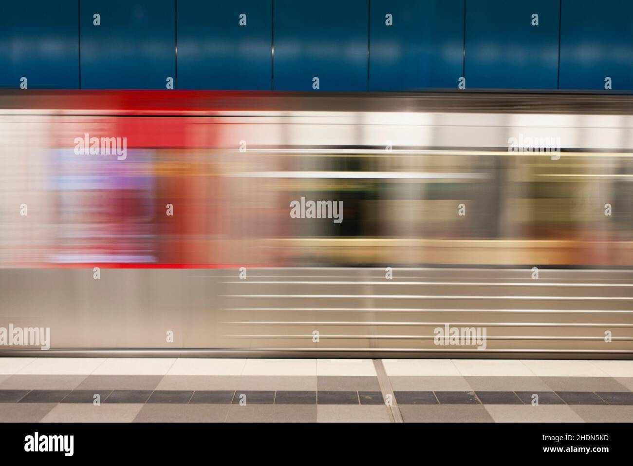 blurred motion, metro, blur, blured, blurred motions, blurring, metros ...