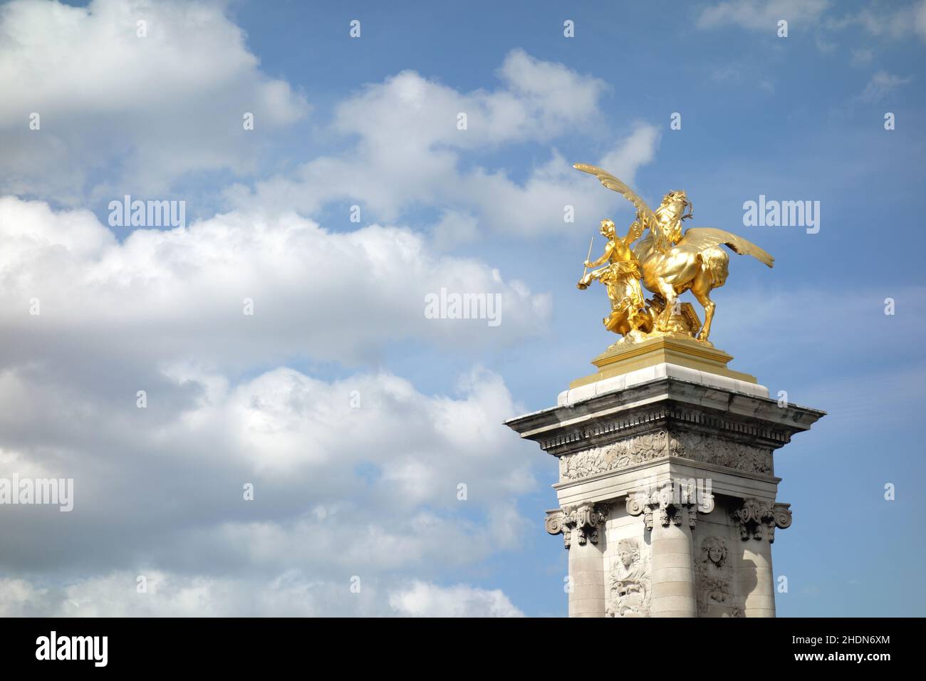 gilded, sculpture, statue, gildeds, sculptures, statues Stock Photo - Alamy