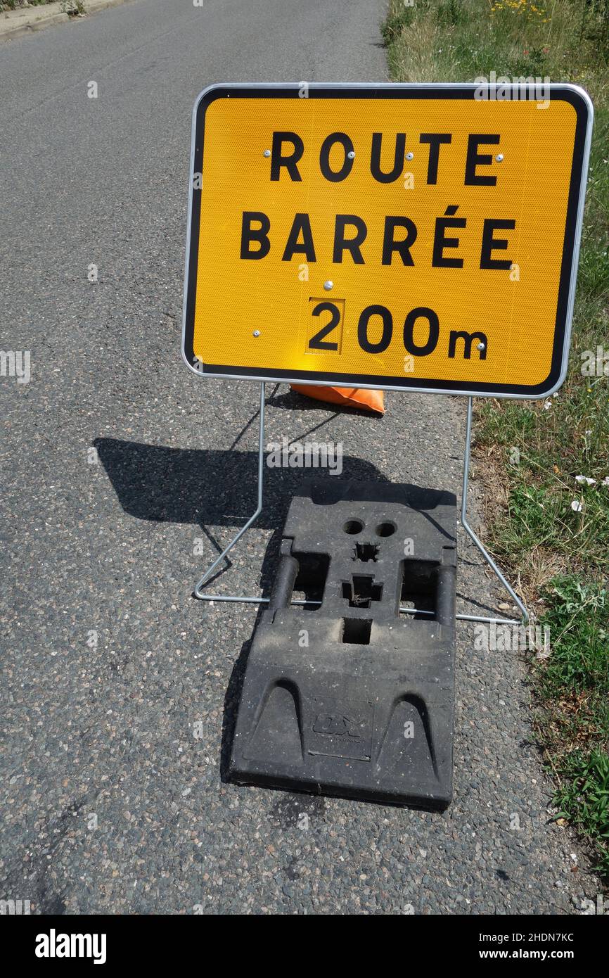 Roadblock hi-res stock photography and images - Alamy