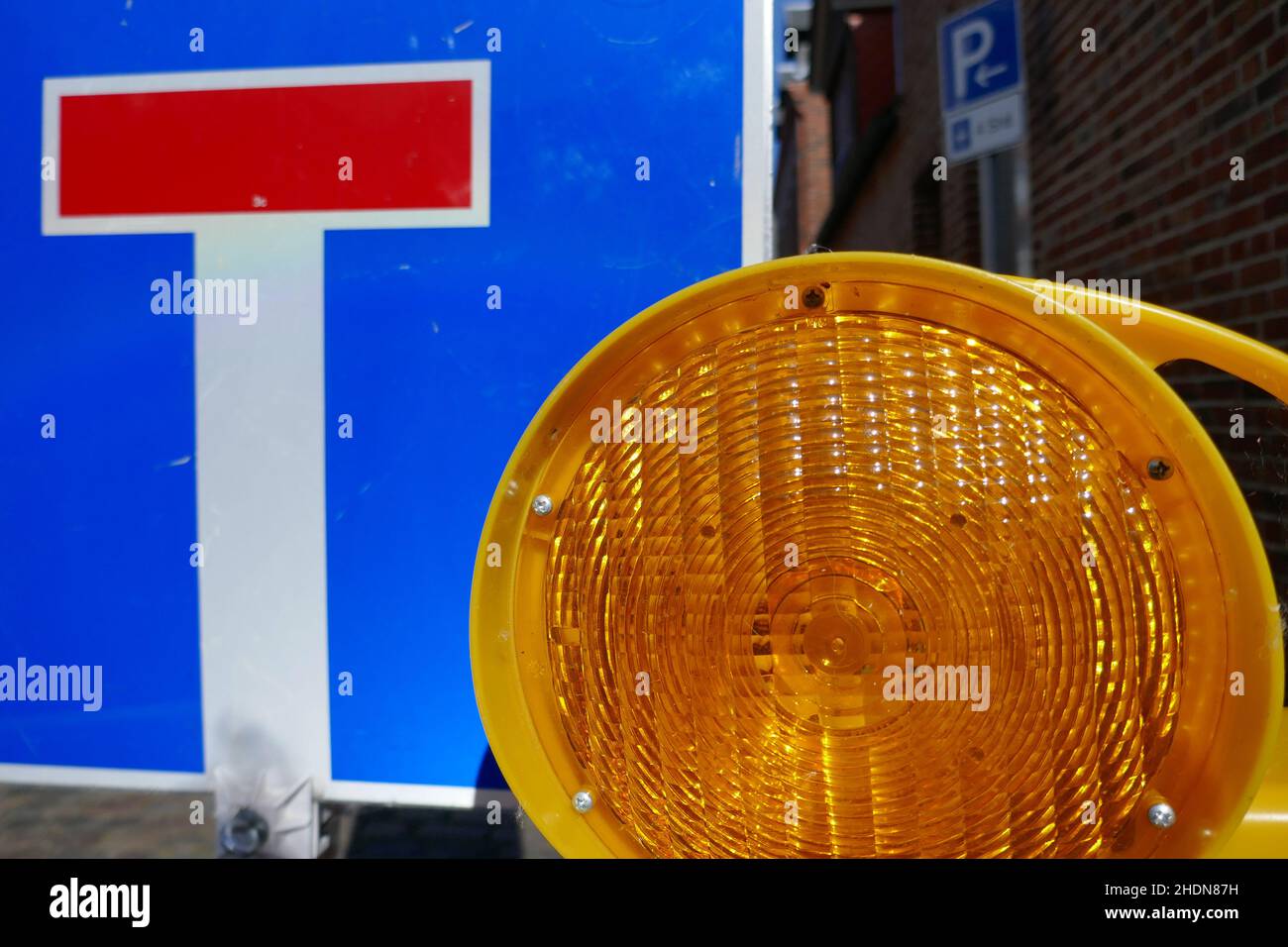 warning, dead end sign, dead end signs Stock Photo - Alamy