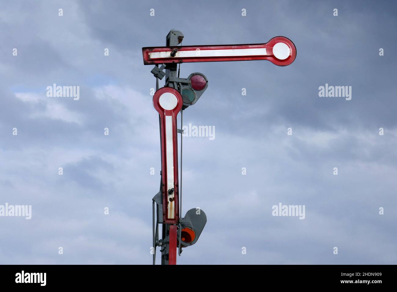 Halts hi-res stock photography and images - Alamy